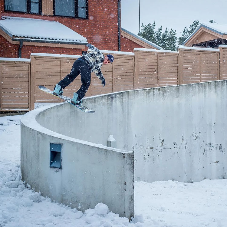 The Boardroom Shop - Buy Snowboards Online in Canada - Boardroomshop